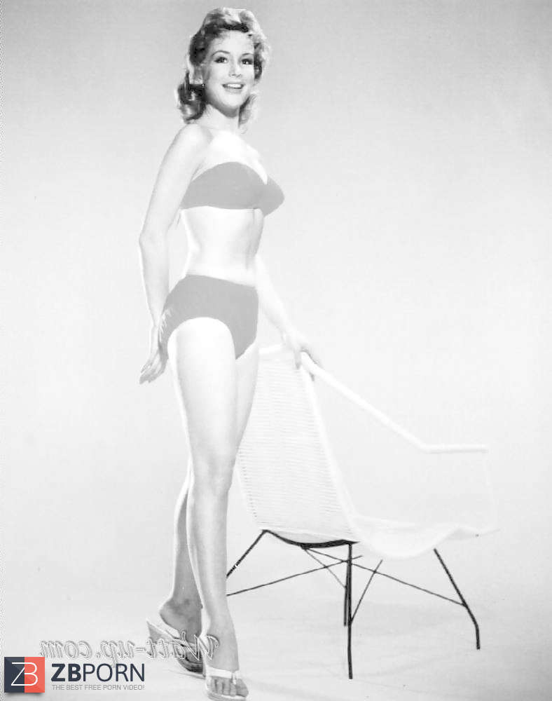 Asn So Light Haired And Stellar That I Wish Of Barbara Eden Jeannie