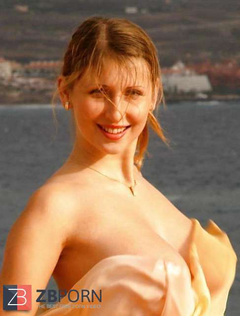 Cclaudia Claudia Ciesla Ample Drizzle Model Zb Porn